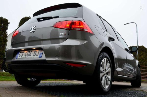 Brown Volkswagen Golf 2014 in Kaunas, with an engine capacity of 1.60 L and mileage of 279 thousand km for 7500 €, photo 11 on AUTOMOTO.COM.LV