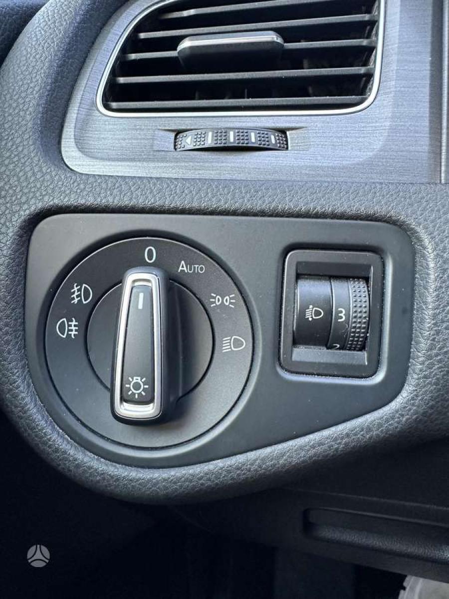 Brūns Volkswagen Golf 2014 Raseiniai, ar dzinēja tilpumu 1.60 L un nobraukumu 308 tūkst. km par 6000 €, foto 10 vietnē AUTOMOTO.COM.LV