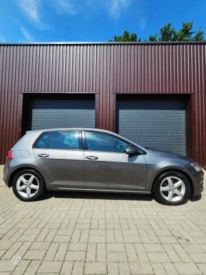 Brūns Volkswagen Golf 2014 Kaišiadorys, ar dzinēja tilpumu 1.60 L un nobraukumu 401 tūkst. km par 5650 €, foto 20 vietnē AUTOMOTO.COM.LV
