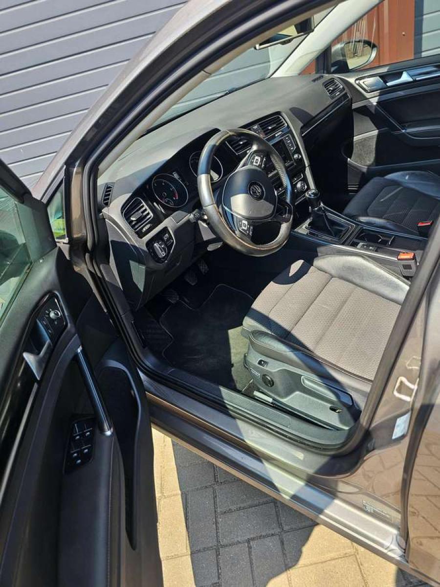 Brūns Volkswagen Golf 2014 Kaišiadorys, ar dzinēja tilpumu 1.60 L un nobraukumu 401 tūkst. km par 5650 €, foto 33 vietnē AUTOMOTO.COM.LV