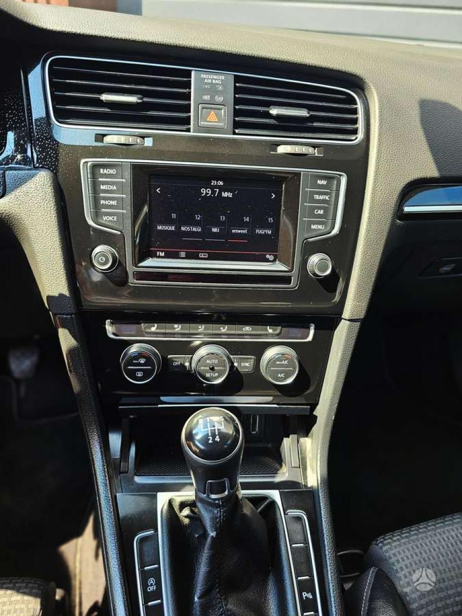 Brūns Volkswagen Golf 2014 Kaišiadorys, ar dzinēja tilpumu 1.60 L un nobraukumu 401 tūkst. km par 5650 €, foto 38 vietnē AUTOMOTO.COM.LV