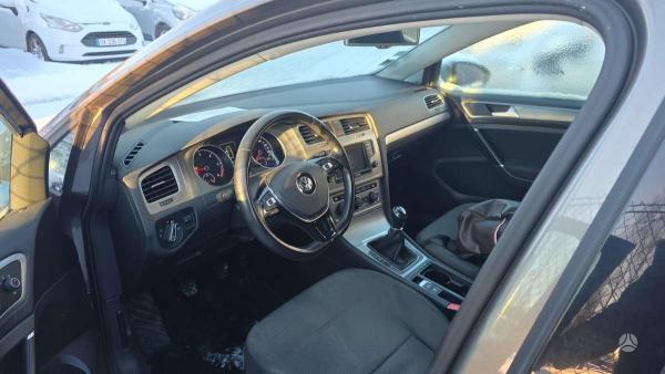 Brown Volkswagen Golf 2015 in Kaunas, with an engine capacity of 1.60 L and mileage of 280 thousand km for 4900 €, photo 3 on AUTOMOTO.COM.LV