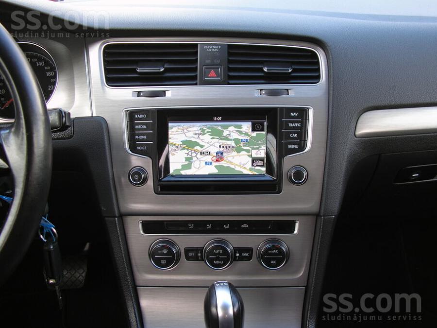 Brown Volkswagen Golf 2015 in Riga, with an engine capacity of 1.60 L and mileage of 0 thousand km for 8650 €, photo 16 on AUTOMOTO.COM.LV