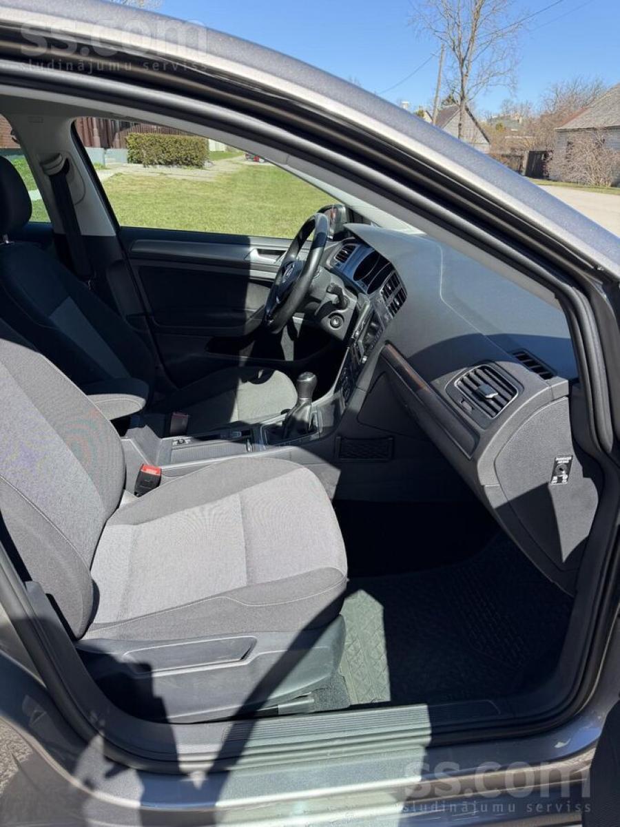 Brūns Volkswagen Golf 2016 Ventspils, ar dzinēja tilpumu 1.40 L un nobraukumu 57 tūkst. km par 8990 €, foto 12 vietnē AUTOMOTO.COM.LV