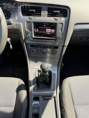 Brūns Volkswagen Golf 2016 Ventspils, ar dzinēja tilpumu 1.40 L un nobraukumu 57 tūkst. km par 8990 €, foto 17 vietnē AUTOMOTO.COM.LV