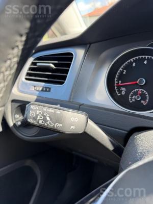 Brūns Volkswagen Golf 2016 Ventspils, ar dzinēja tilpumu 1.40 L un nobraukumu 57 tūkst. km par 8990 €, foto 19 vietnē AUTOMOTO.COM.LV