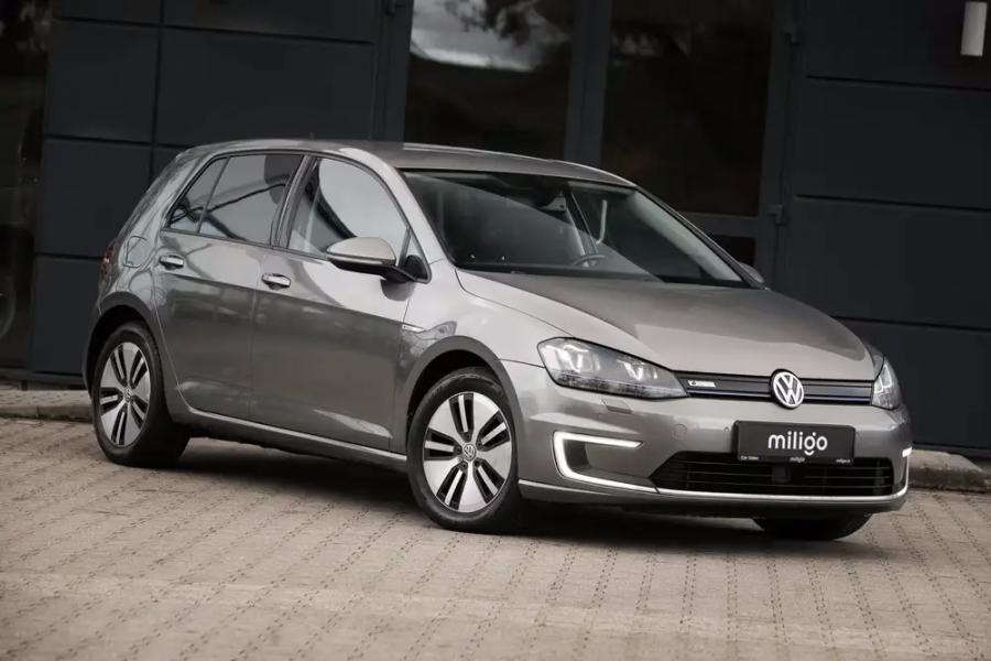 Brūns Volkswagen Golf 2016 Jelgava, ar dzinēja tilpumu 0.00 L un nobraukumu 173 tūkst. km par 6500 €, foto 5 vietnē AUTOMOTO.COM.LV