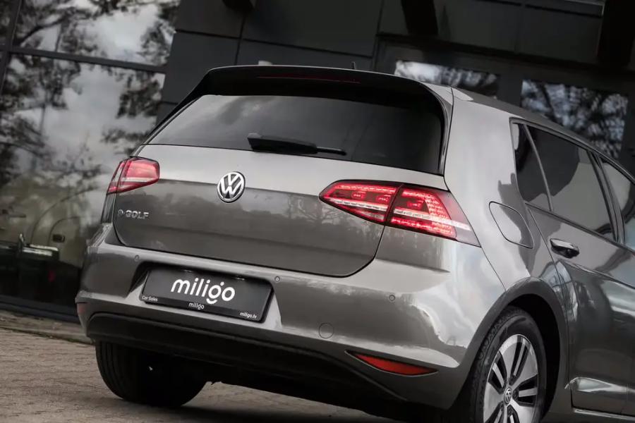 Brūns Volkswagen Golf 2016 Jelgava, ar dzinēja tilpumu 0.00 L un nobraukumu 173 tūkst. km par 6500 €, foto 7 vietnē AUTOMOTO.COM.LV