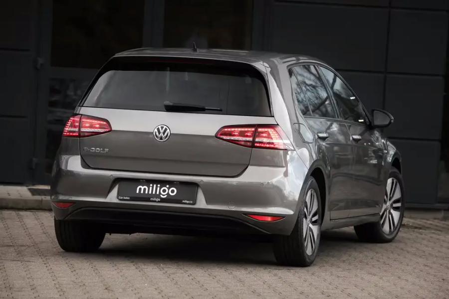 Brūns Volkswagen Golf 2016 Jelgava, ar dzinēja tilpumu 0.00 L un nobraukumu 173 tūkst. km par 6500 €, foto 8 vietnē AUTOMOTO.COM.LV