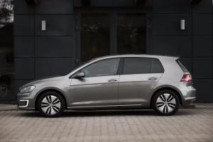Brūns Volkswagen Golf 2016 Jelgava, ar dzinēja tilpumu 0.00 L un nobraukumu 173 tūkst. km par 6500 €, foto 12 vietnē AUTOMOTO.COM.LV