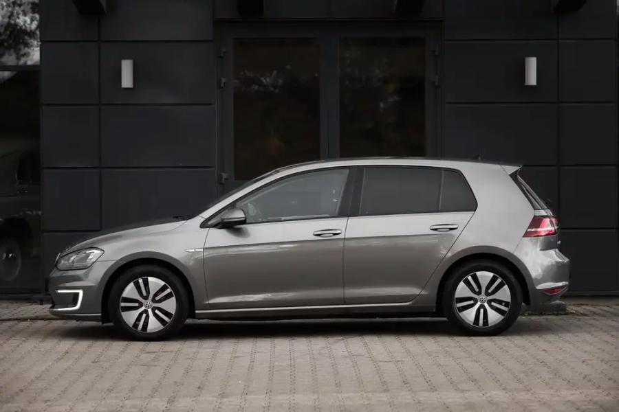 Brūns Volkswagen Golf 2016 Jelgava, ar dzinēja tilpumu 0.00 L un nobraukumu 173 tūkst. km par 6500 €, foto 12 vietnē AUTOMOTO.COM.LV
