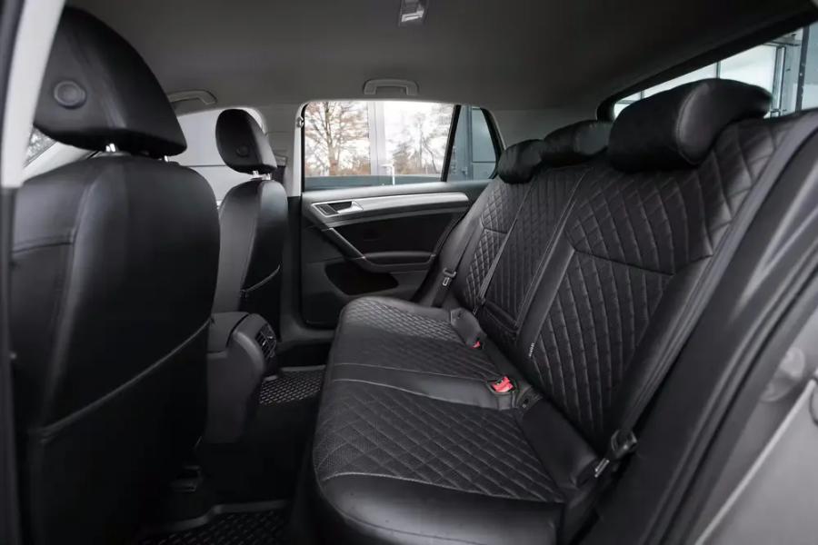 Brūns Volkswagen Golf 2016 Jelgava, ar dzinēja tilpumu 0.00 L un nobraukumu 173 tūkst. km par 6500 €, foto 15 vietnē AUTOMOTO.COM.LV