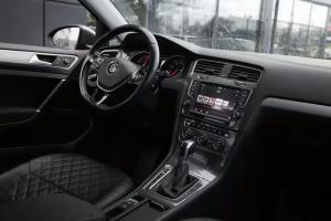 Brūns Volkswagen Golf 2016 Jelgava, ar dzinēja tilpumu 0.00 L un nobraukumu 173 tūkst. km par 6500 €, foto 20 vietnē AUTOMOTO.COM.LV