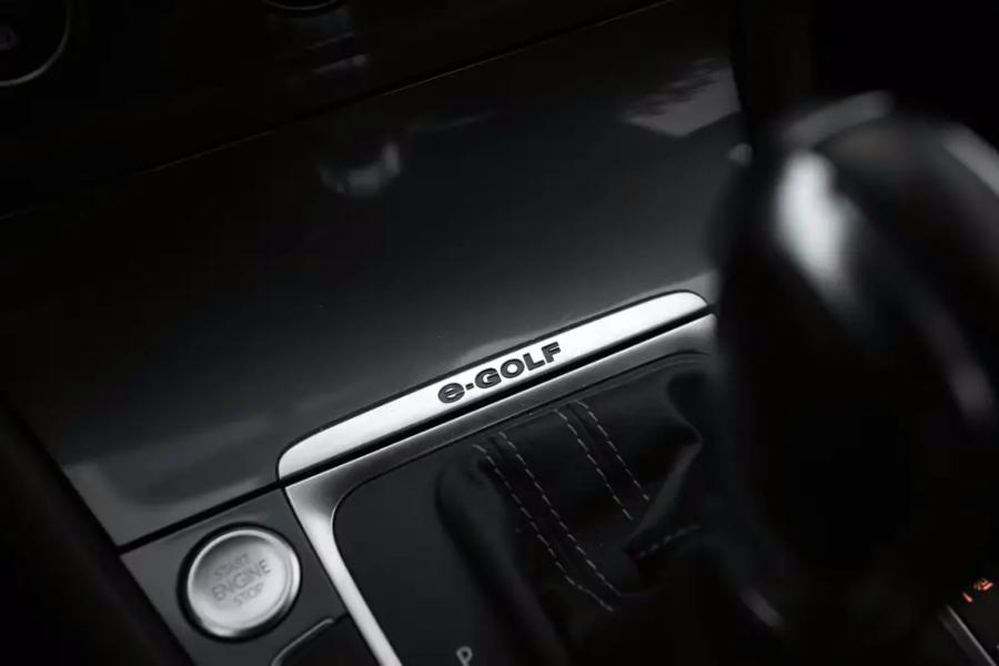 Brūns Volkswagen Golf 2016 Jelgava, ar dzinēja tilpumu 0.00 L un nobraukumu 173 tūkst. km par 6500 €, foto 23 vietnē AUTOMOTO.COM.LV