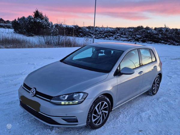 Brown Volkswagen Golf 2017 in Klaipeda, with an engine capacity of 1.40 L and mileage of 198 thousand km for 7950 €, photo 3 on AUTOMOTO.COM.LV