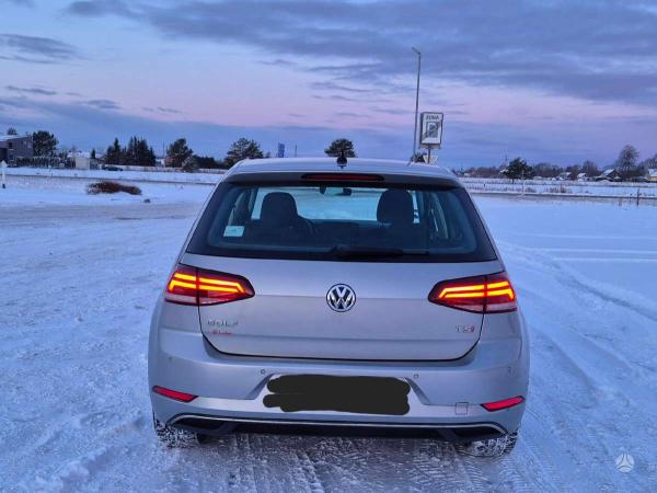 Brown Volkswagen Golf 2017 in Klaipeda, with an engine capacity of 1.40 L and mileage of 198 thousand km for 7950 €, photo 8 on AUTOMOTO.COM.LV