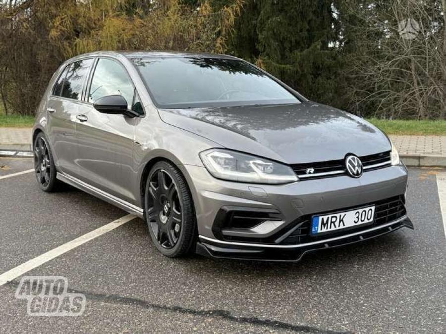 Brown Volkswagen Golf 2017 in Vilnius, with an engine capacity of 2.00 L and mileage of 118 thousand km for 17900 €, photo 1 on AUTOMOTO.COM.LV