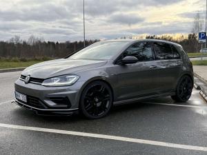 Brown Volkswagen Golf 2017 in Vilnius, with an engine capacity of 2.00 L and mileage of 118 thousand km for 17900 €, photo 3 on AUTOMOTO.COM.LV