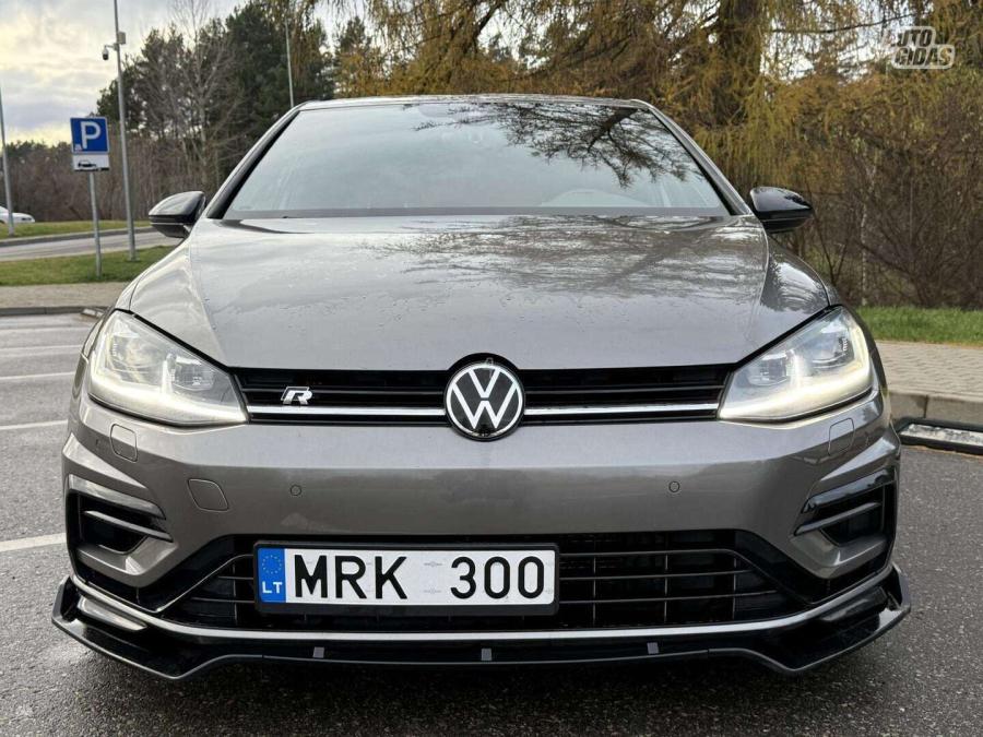 Brown Volkswagen Golf 2017 in Vilnius, with an engine capacity of 2.00 L and mileage of 118 thousand km for 17900 €, photo 4 on AUTOMOTO.COM.LV