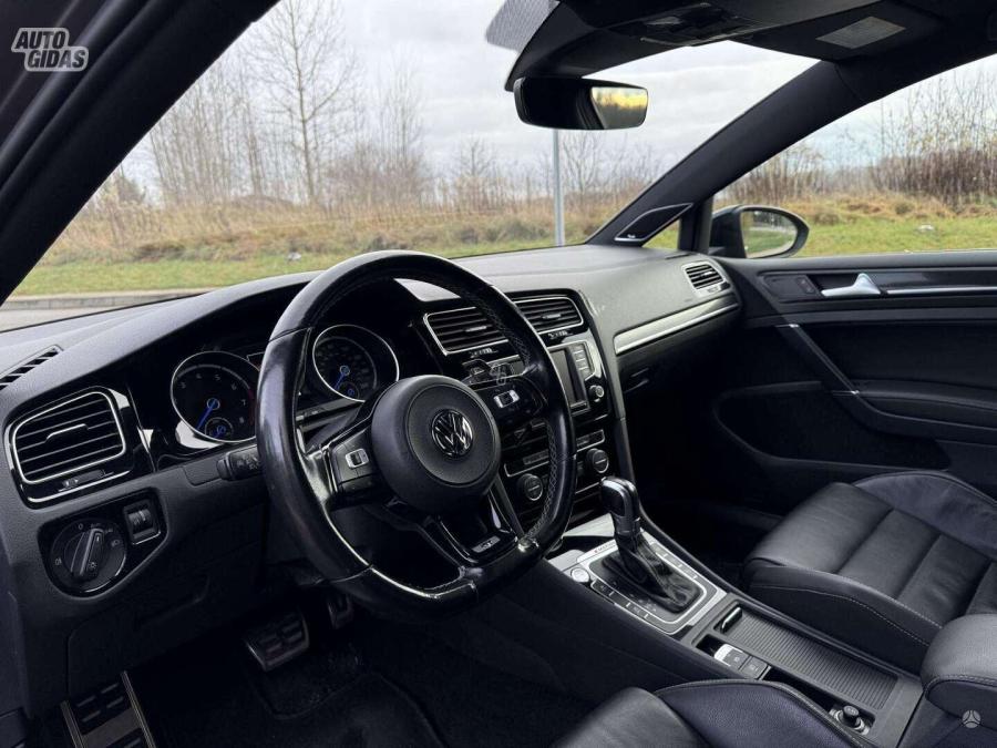 Brown Volkswagen Golf 2017 in Vilnius, with an engine capacity of 2.00 L and mileage of 118 thousand km for 17900 €, photo 8 on AUTOMOTO.COM.LV
