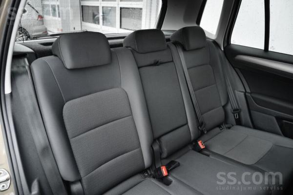 Brūns Volkswagen Golf 2017 Rīga, ar dzinēja tilpumu 1.40 L un nobraukumu 154 tūkst. km par 9500 €, foto 7 vietnē AUTOMOTO.COM.LV
