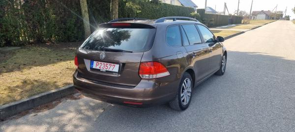 Brown Volkswagen Golf 2010 in Kedainiai, with an engine capacity of 1.20 L and mileage of 179 thousand km for 3499 €, photo 4 on AUTOMOTO.COM.LV
