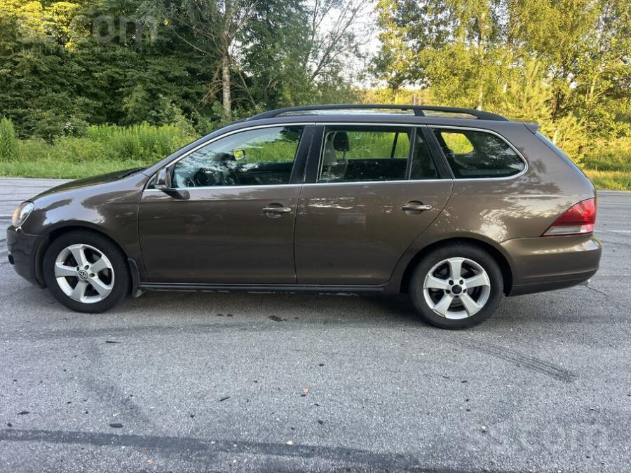 Brown Volkswagen Golf 2010 in Riga, with an engine capacity of 1.40 L and mileage of 226 thousand km for 4500 €, photo 6 on AUTOMOTO.COM.LV