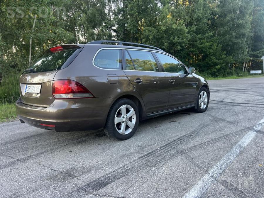 Brown Volkswagen Golf 2010 in Riga, with an engine capacity of 1.40 L and mileage of 226 thousand km for 4500 €, photo 8 on AUTOMOTO.COM.LV