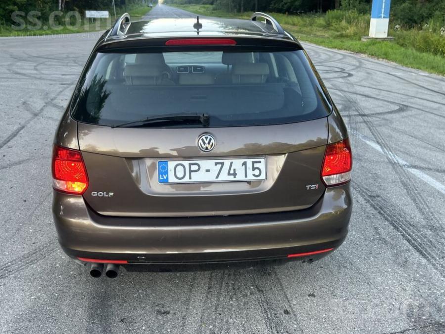 Brown Volkswagen Golf 2010 in Riga, with an engine capacity of 1.40 L and mileage of 226 thousand km for 4500 €, photo 9 on AUTOMOTO.COM.LV
