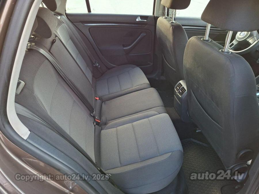 Brūns Volkswagen Golf 2011 Kerdla, ar dzinēja tilpumu 1.60 L un nobraukumu 274 tūkst. km par 3500 €, foto 10 vietnē AUTOMOTO.COM.LV