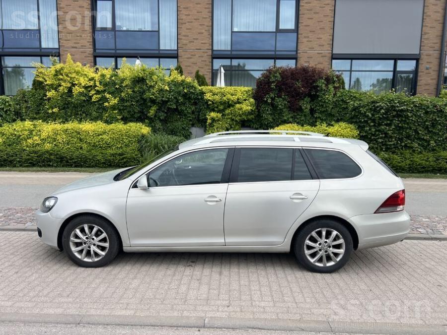 Brown Volkswagen Golf 2011 in Bauska, with an engine capacity of 1.60 L and mileage of 340 thousand km for 2940 €, photo 5 on AUTOMOTO.COM.LV
