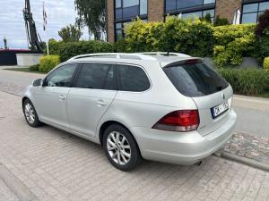 Brown Volkswagen Golf 2011 in Bauska, with an engine capacity of 1.60 L and mileage of 340 thousand km for 2940 €, photo 7 on AUTOMOTO.COM.LV