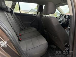 Brūns Volkswagen Golf 2011 Valmiera, ar dzinēja tilpumu 2.00 L un nobraukumu 393 tūkst. km par 3660 €, foto 25 vietnē AUTOMOTO.COM.LV