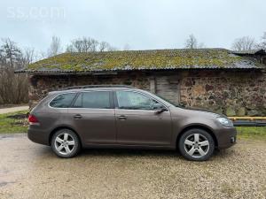 Brown Volkswagen Golf 2012 in Cesis, with an engine capacity of 1.60 L and mileage of 210 thousand km for 5100 €, photo 2 on AUTOMOTO.COM.LV