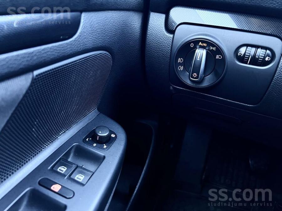 Brūns Volkswagen Golf 2012 Rīga, ar dzinēja tilpumu 1.40 L un nobraukumu 269 tūkst. km par 1750 €, foto 19 vietnē AUTOMOTO.COM.LV