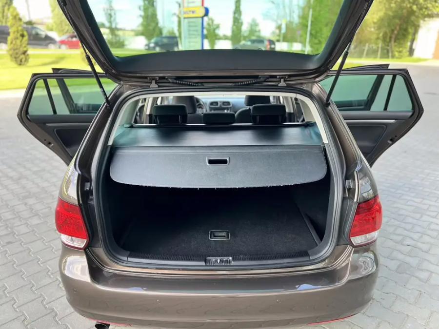 Brūns Volkswagen Golf 2012 Jēkabpils, ar dzinēja tilpumu 1.60 L un nobraukumu 288 tūkst. km par 5890 €, foto 15 vietnē AUTOMOTO.COM.LV