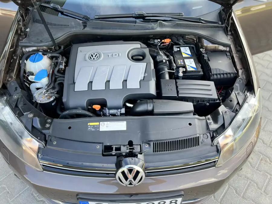 Brūns Volkswagen Golf 2012 Jēkabpils, ar dzinēja tilpumu 1.60 L un nobraukumu 288 tūkst. km par 5890 €, foto 24 vietnē AUTOMOTO.COM.LV