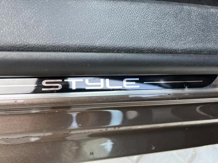 Brūns Volkswagen Golf 2012 Jēkabpils, ar dzinēja tilpumu 1.60 L un nobraukumu 288 tūkst. km par 5890 €, foto 26 vietnē AUTOMOTO.COM.LV