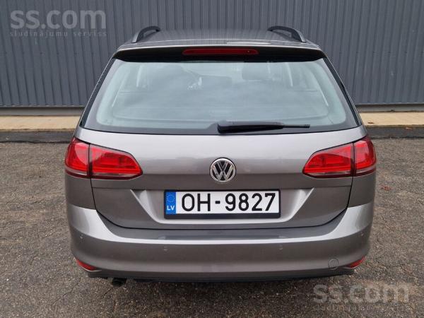Brown Volkswagen Golf 2013 in Bauska, with an engine capacity of 1.60 L and mileage of 277 thousand km for 5500 €, photo 4 on AUTOMOTO.COM.LV