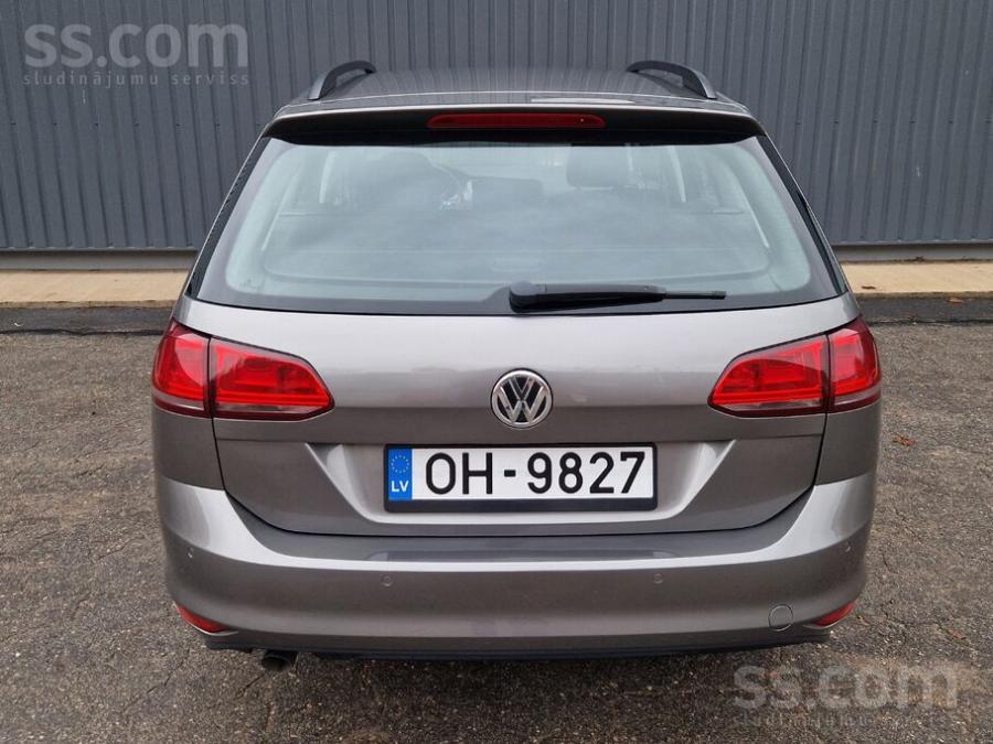 Brown Volkswagen Golf 2013 in Bauska, with an engine capacity of 1.60 L and mileage of 277 thousand km for 5500 €, photo 4 on AUTOMOTO.COM.LV