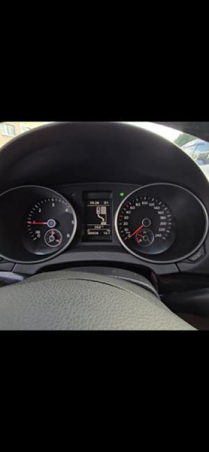 Brown Volkswagen Golf 2013 in Tallinn, with an engine capacity of 1.60 L and mileage of 375 thousand km for 3400 €, photo 16 on AUTOMOTO.COM.LV