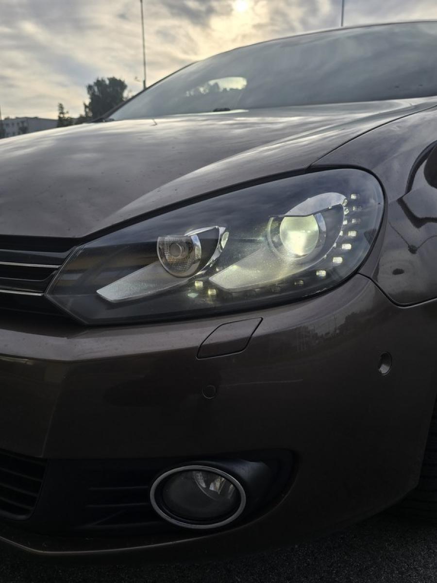 Brown Volkswagen Golf 2013 in Tallinn, with an engine capacity of 1.60 L and mileage of 375 thousand km for 3400 €, photo 30 on AUTOMOTO.COM.LV