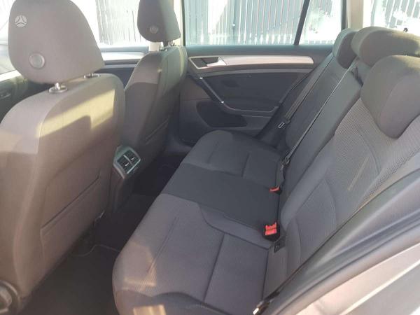 Brown Volkswagen Golf 2014 in Kedainiai, with an engine capacity of 1.97 L and mileage of 300 thousand km for 5950 €, photo 11 on AUTOMOTO.COM.LV