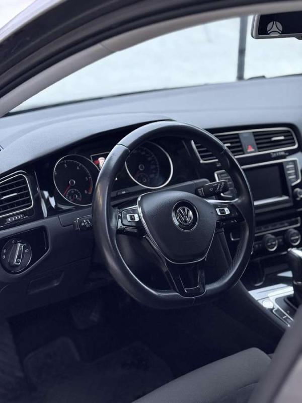Brown Volkswagen Golf 2014 in Vilnius, with an engine capacity of 1.60 L and mileage of 288 thousand km for 6900 €, photo 11 on AUTOMOTO.COM.LV