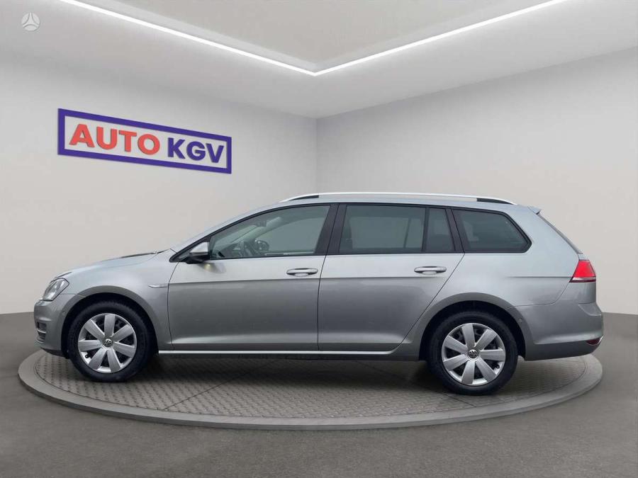 Brown Volkswagen Golf 2014 in Vilnius, with an engine capacity of 1.60 L and mileage of 307 thousand km for 6699 €, photo 3 on AUTOMOTO.COM.LV