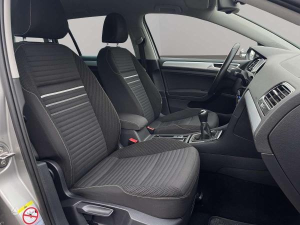 Brown Volkswagen Golf 2014 in Vilnius, with an engine capacity of 1.60 L and mileage of 307 thousand km for 6699 €, photo 7 on AUTOMOTO.COM.LV