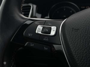 Brown Volkswagen Golf 2014 in Vilnius, with an engine capacity of 1.60 L and mileage of 307 thousand km for 6699 €, photo 17 on AUTOMOTO.COM.LV
