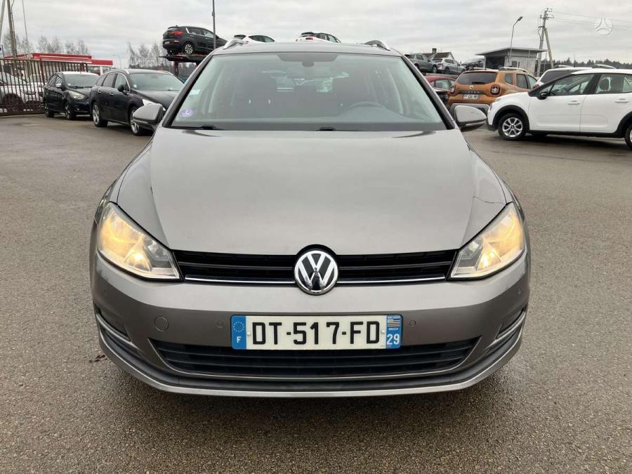 Brown Volkswagen Golf 2015 in Taurage, with an engine capacity of 1.20 L and mileage of 227 thousand km for 5700 €, photo 2 on AUTOMOTO.COM.LV