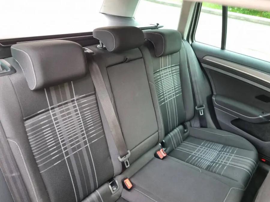 Brūns Volkswagen Golf 2015 Jēkabpils, ar dzinēja tilpumu 1.60 L un nobraukumu 259 tūkst. km par 7650 €, foto 18 vietnē AUTOMOTO.COM.LV