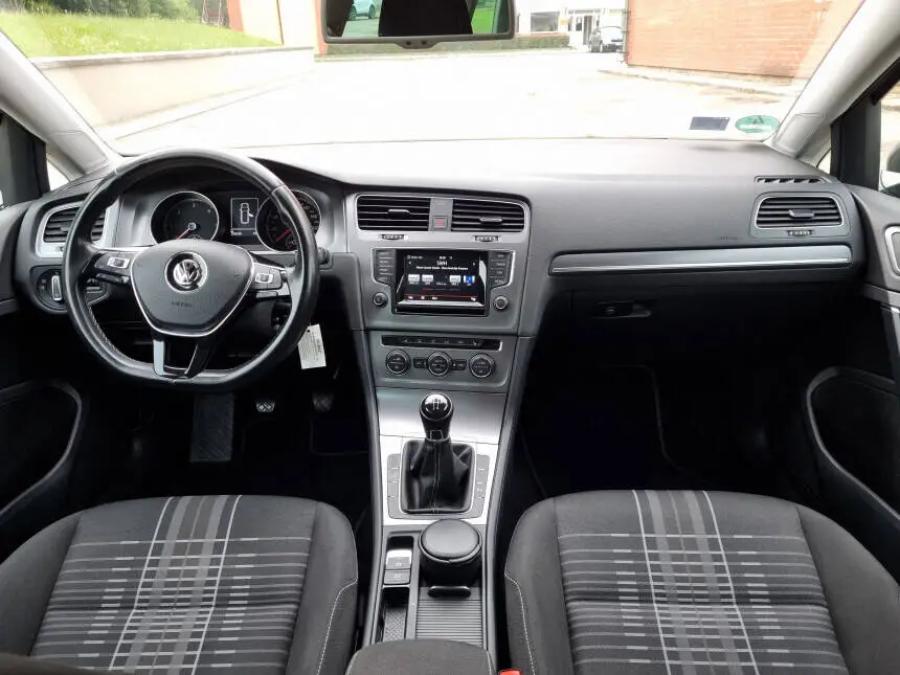 Brūns Volkswagen Golf 2015 Jēkabpils, ar dzinēja tilpumu 1.60 L un nobraukumu 259 tūkst. km par 7650 €, foto 23 vietnē AUTOMOTO.COM.LV
